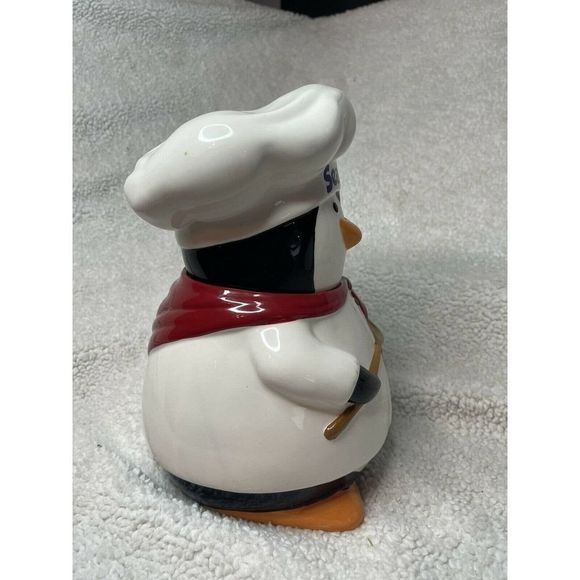 Seaworld | Kitchen | Rare Seaworld Cooking Chef Hat Penguin Cookie Jar ...